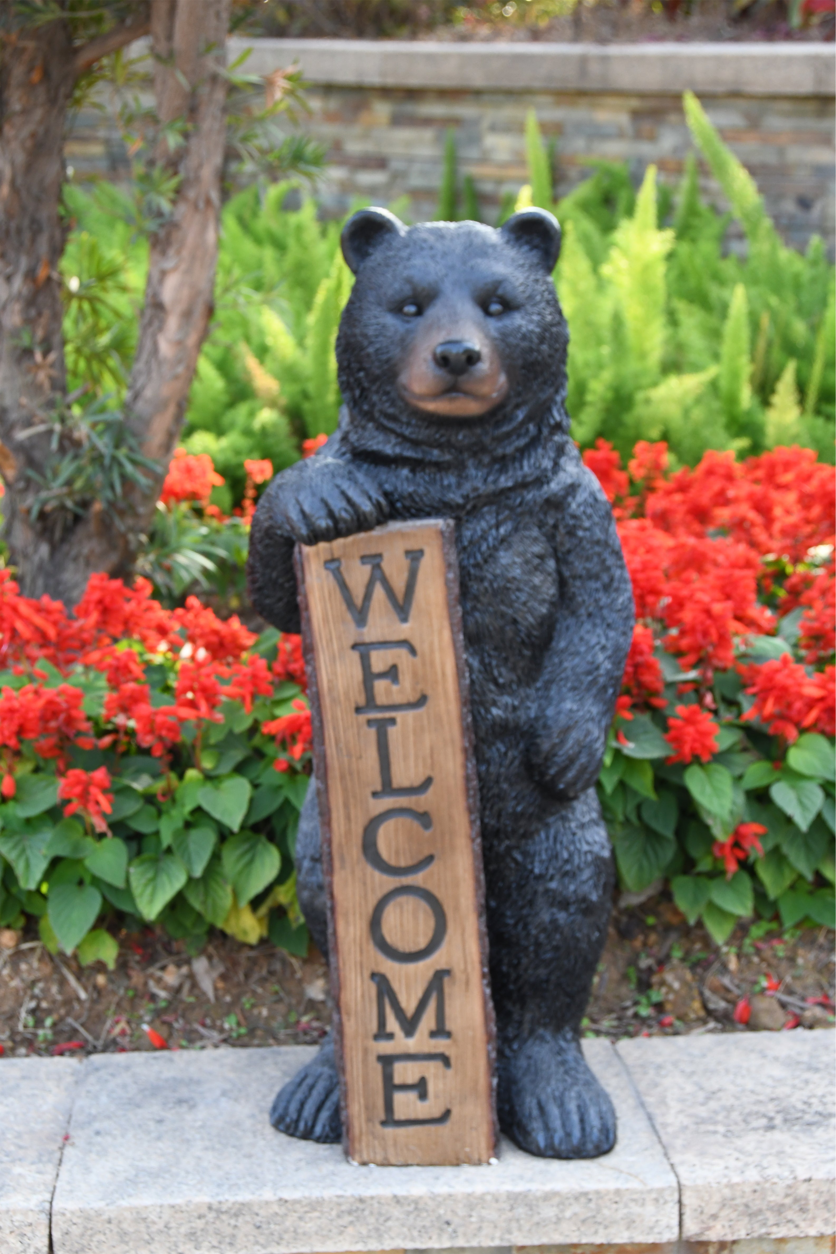 Welcome Bear with Sign Resin Garden Statue – Hi-Line Gift Ltd.